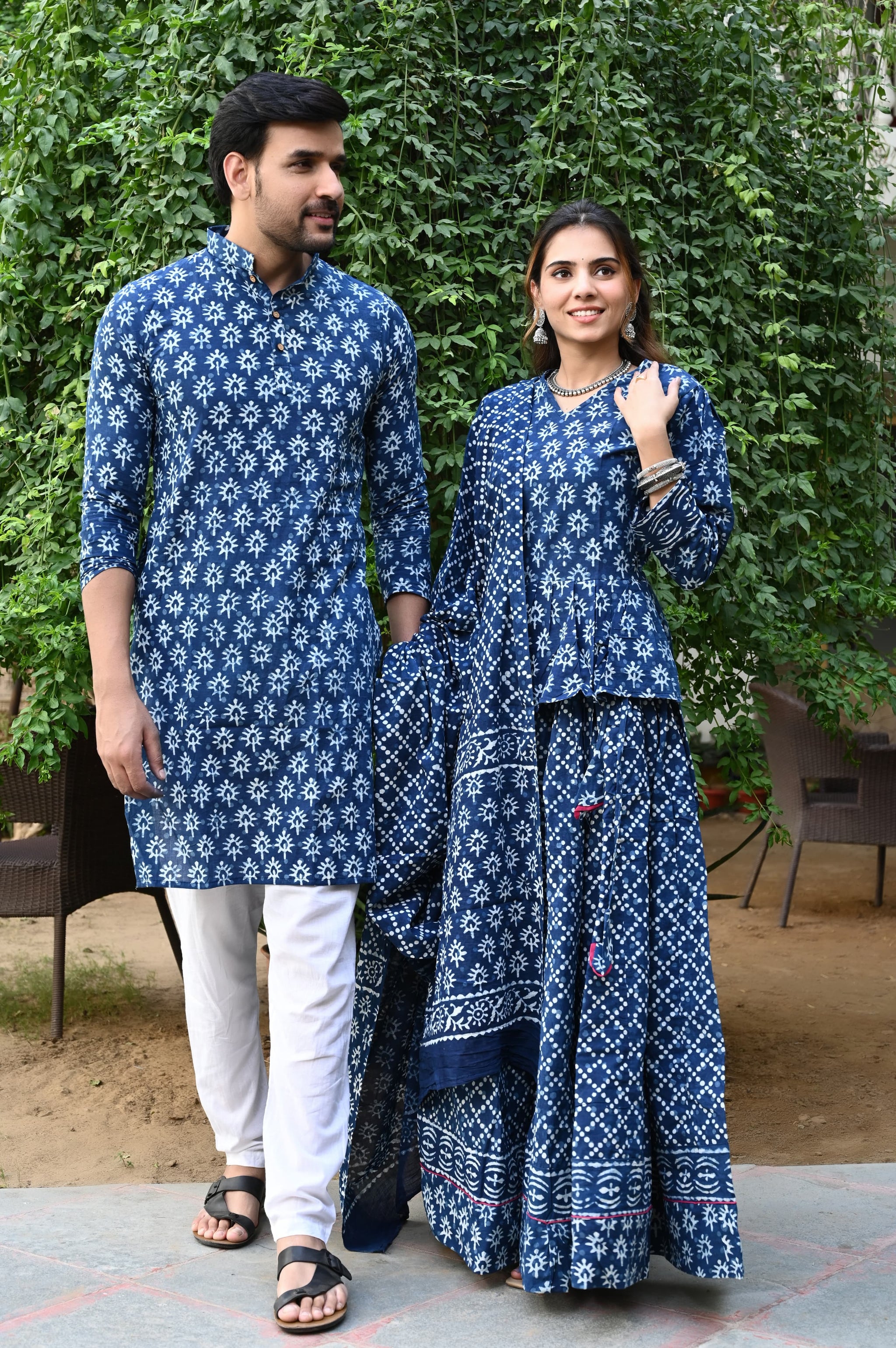 Couple Dresses | Shop Now Couple Dresses Online| Jhakhas