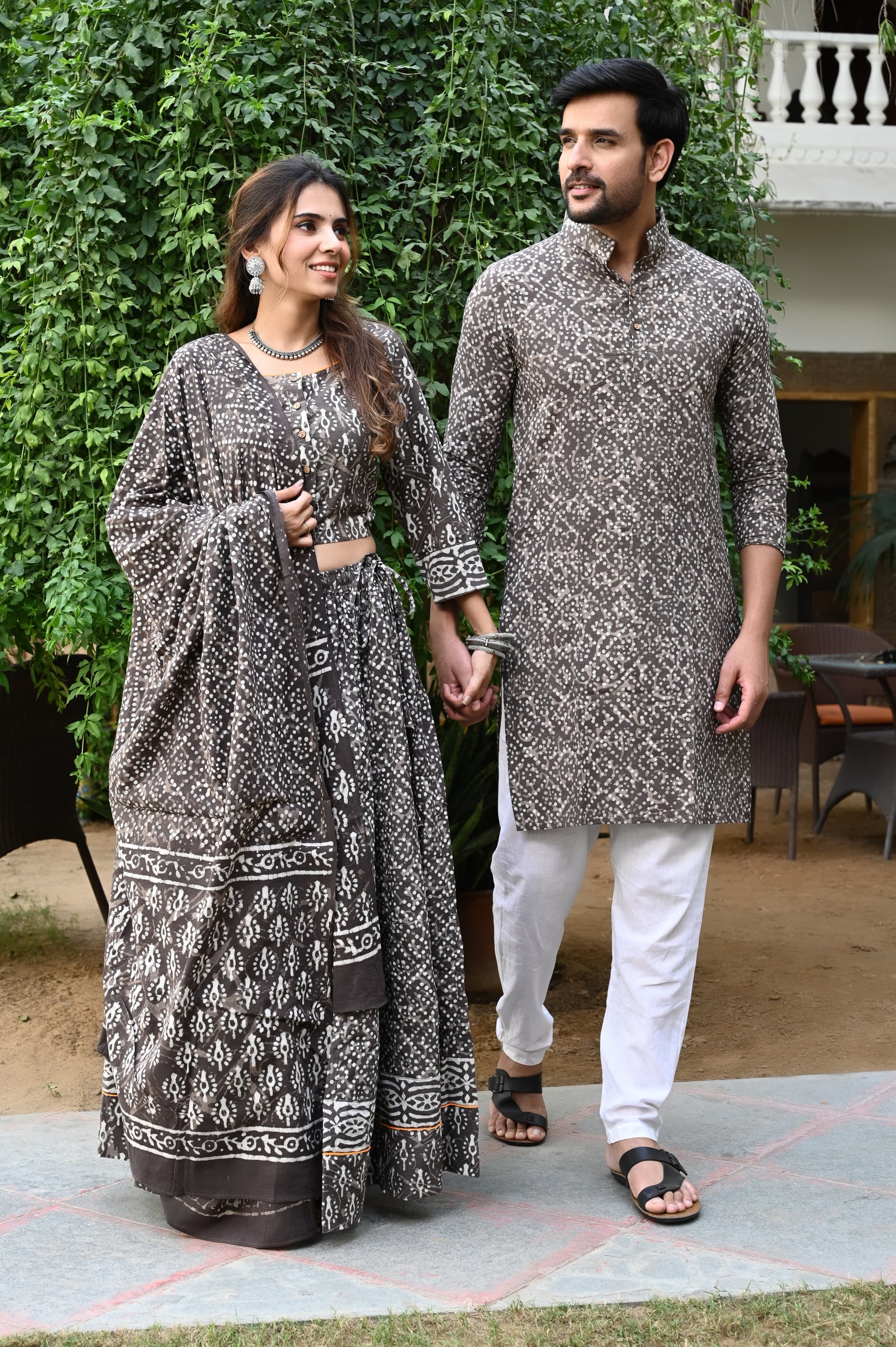 Couple Dresses | Shop Now Couple Dresses Online| Jhakhas